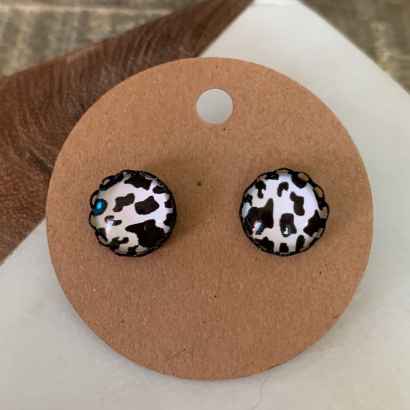 kelzposh | Jewelry | Cow Print Black Scalloped Studs | Poshmark
